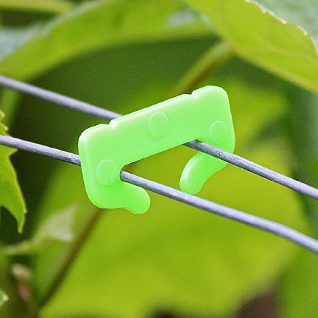 Trellising, Tying & Protection Tagged "Clips" - Harvest Horticulture