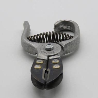 Cane Girdling Tool - Harvest Horticulture